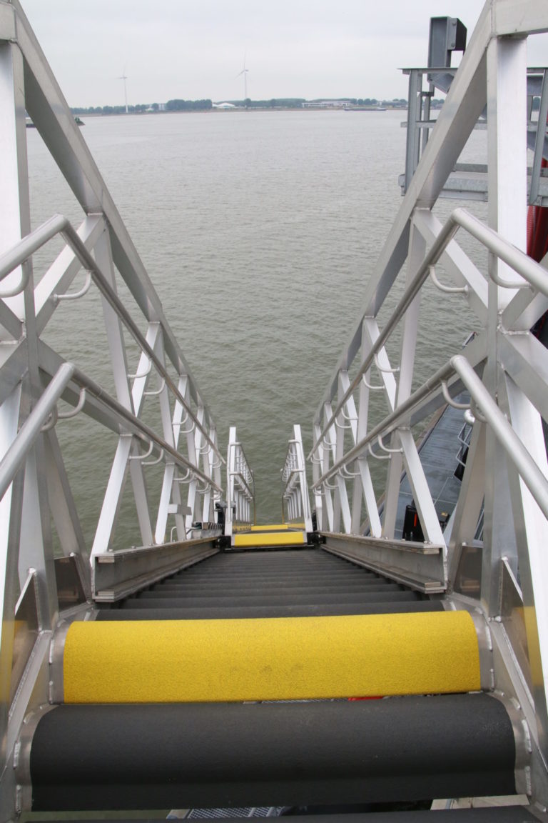 Realisation of a Gangway at LBC in Rotterdam - Hosetowers.com